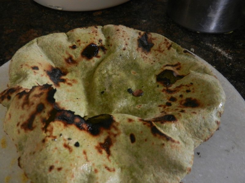 बथुआ रोटी बनाने की विधि/ रेसिपी Bathua Roti Recipe - पारूल के स्वादिष्ट ...